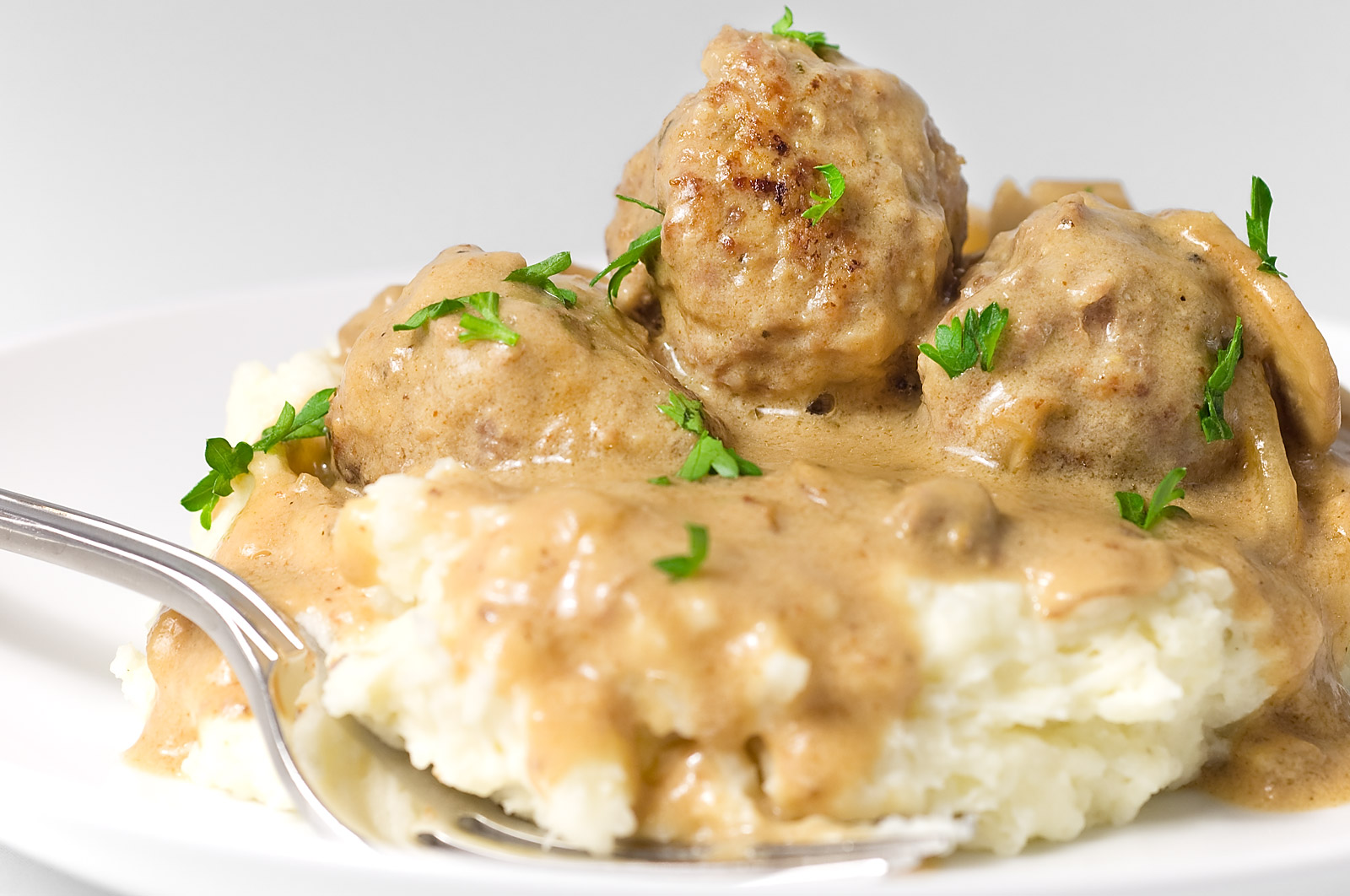 Swedish Meatballs with White Gravy - Frozen & Fabulous Cookbook Member ...